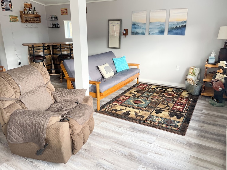 Eagle's Peak Cottage - Lake Erie, PA