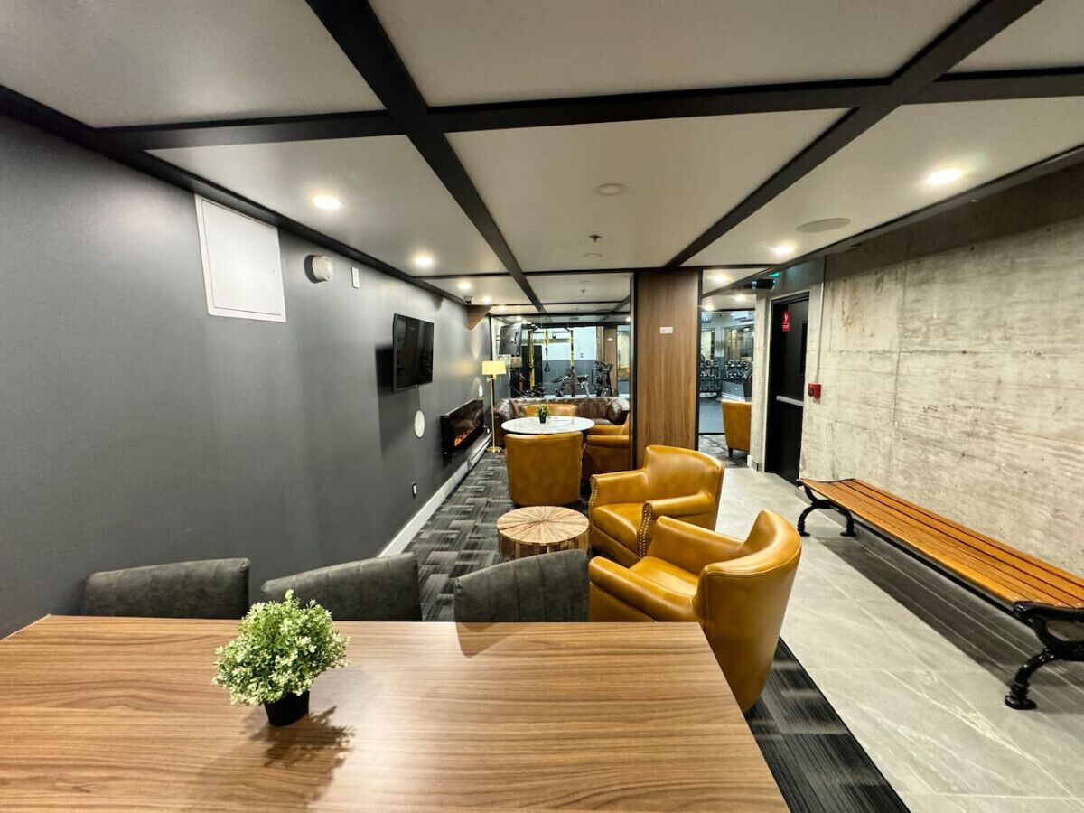Modern 2br Suite  Old Montreal  B2 - Montreal