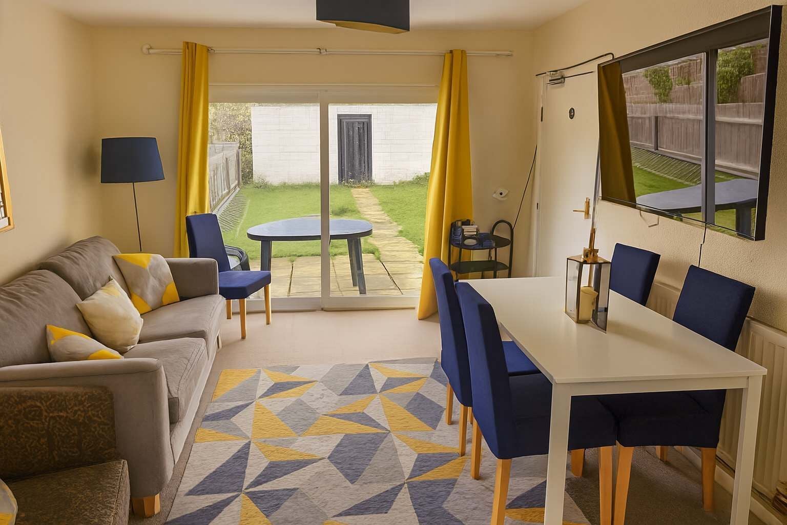 6 Beds | Large 5-bedroom House | Parking, Wifi & Easy Access To Uwe - Brístol