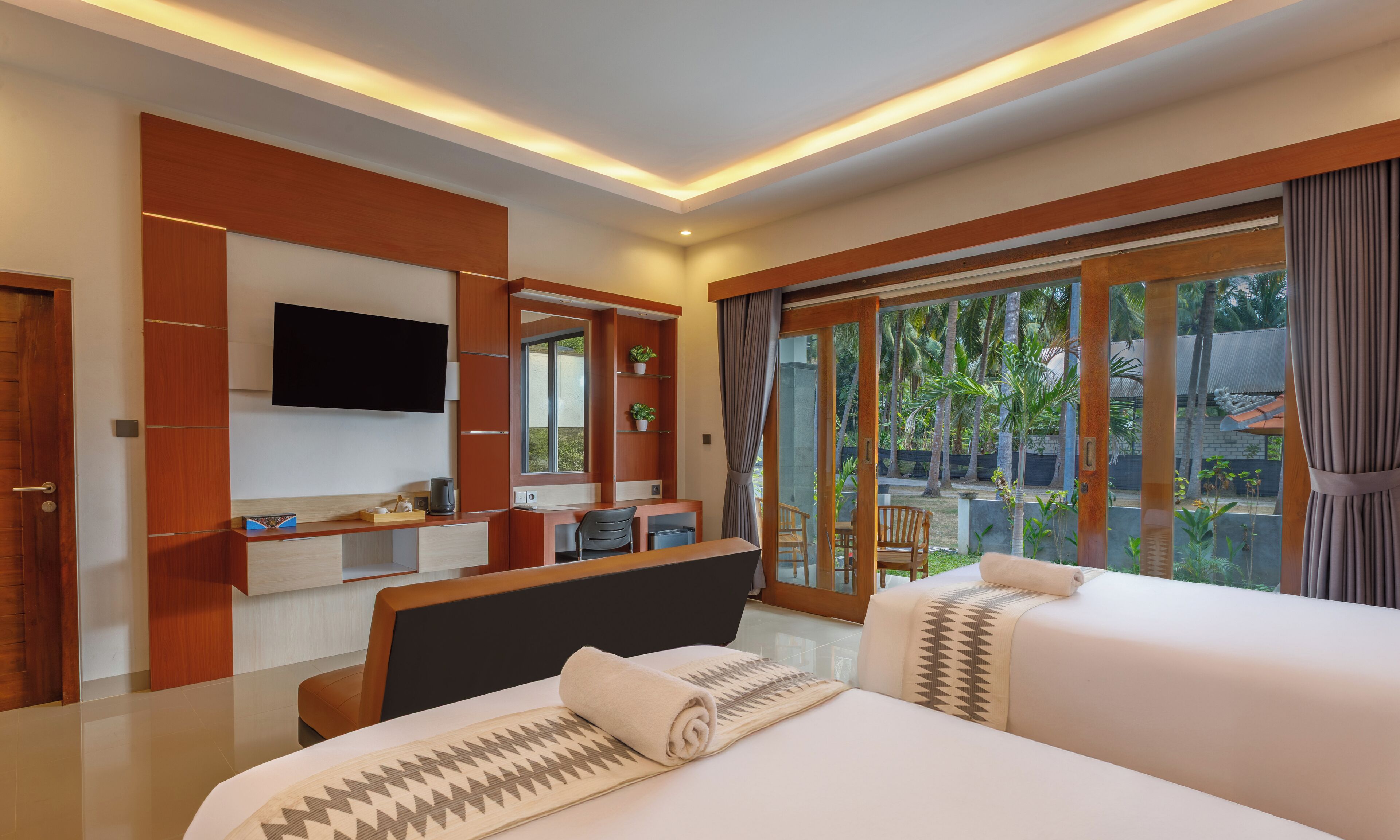 Quarto Superior, 2 camas individuais | Secretária, Wi-fi grátis 
