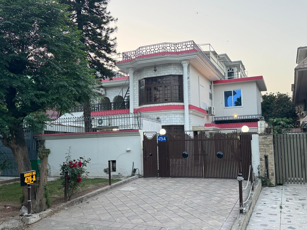 Serene Inn F10 - Islamabad