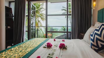 Quarto Duplo Premium, varanda, vista para o mar | Minibar, cofre no quarto, secretária, quartos insonorizados