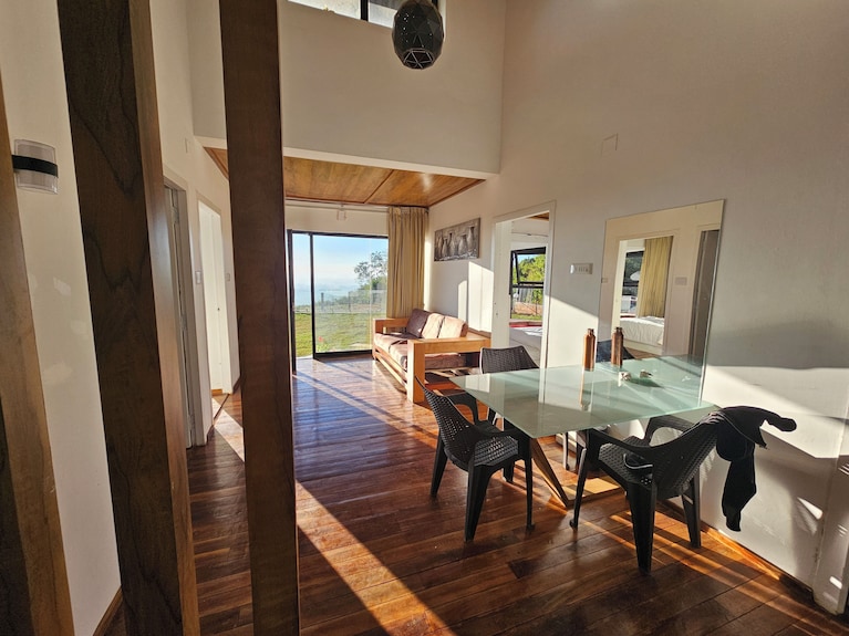 Songs Of The Nilgiris: Cozy 3b Retreat, Breathtaking Views & Peaceful Vibes -