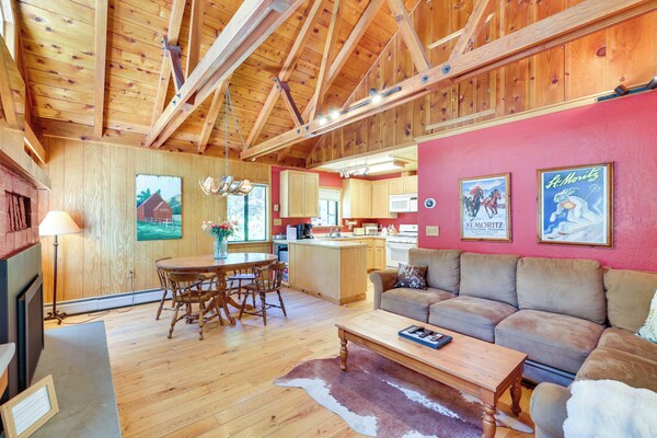 < 2 Blocks To Lake Tahoe: Family Home Near Skiing - Tahoe City, CA