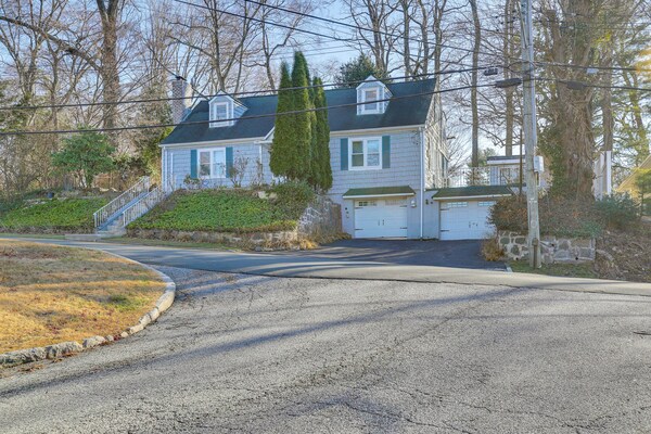 3 Mi To Downtown: Spacious White Plains Home - Sleepy Hollow, NY
