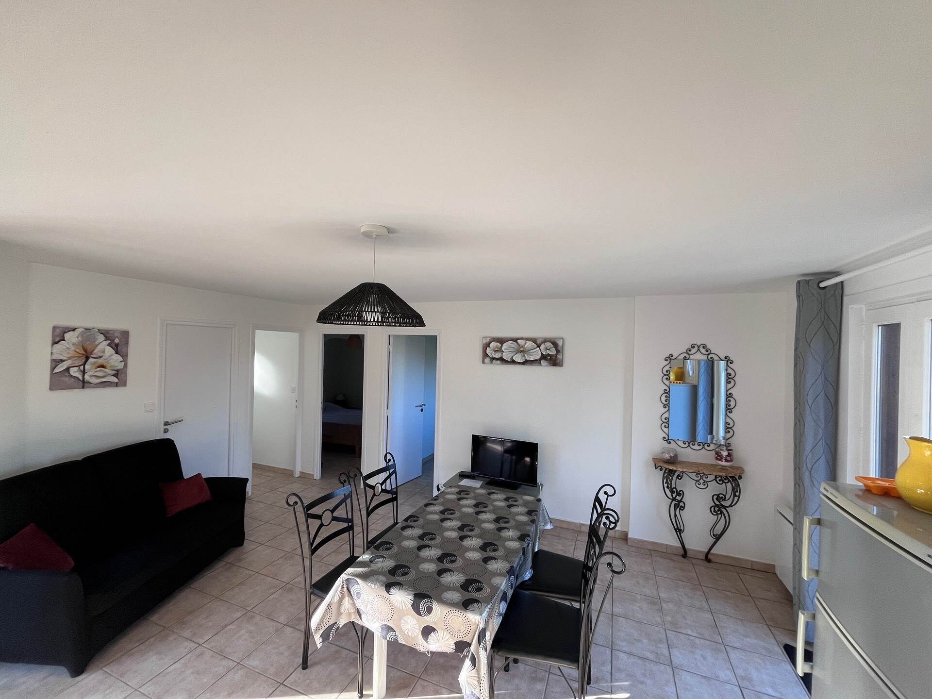 Pinson, Gîte Avec Spa Extérieur Idéal Couple - Dordogne