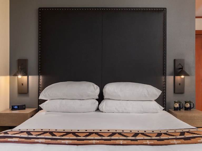 Superior King Room W/ Scenic Columbia River Views - Washington