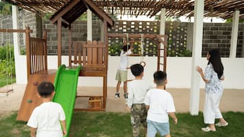 Área de recreio para crianças (ao ar livre)