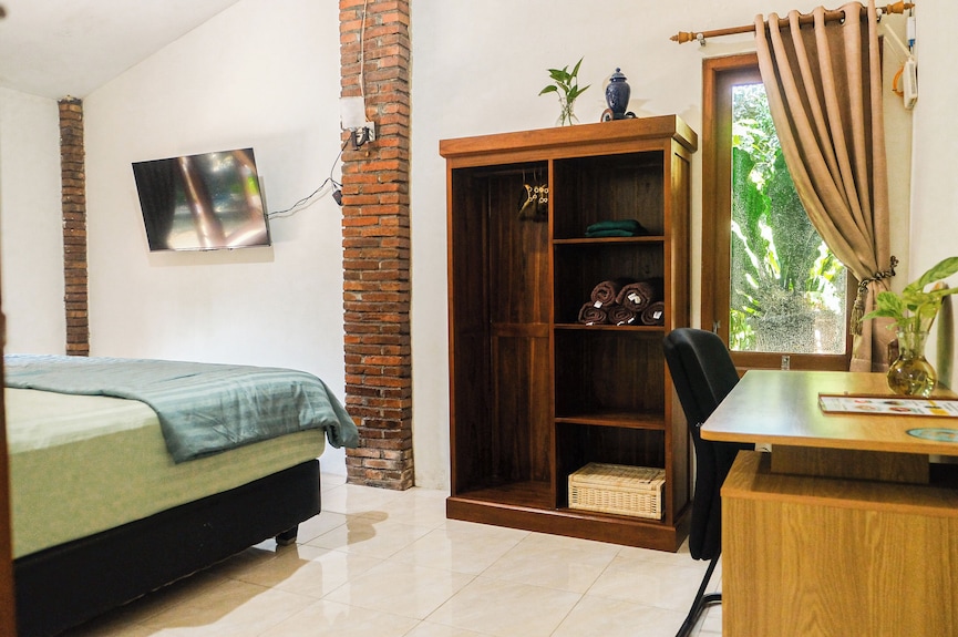 Omah Ralin Family Homestay With Spacious Joglo House - 日惹市