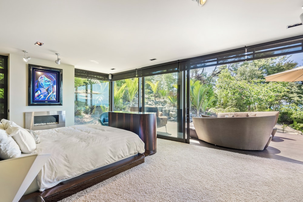 Fireplace Suite - Ocean Views & Beach - Kaiteriteri