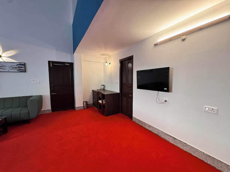 Fully Furnished Luxurious Villa With 4 Ac Bedroom & Attached Bath - Siliguri