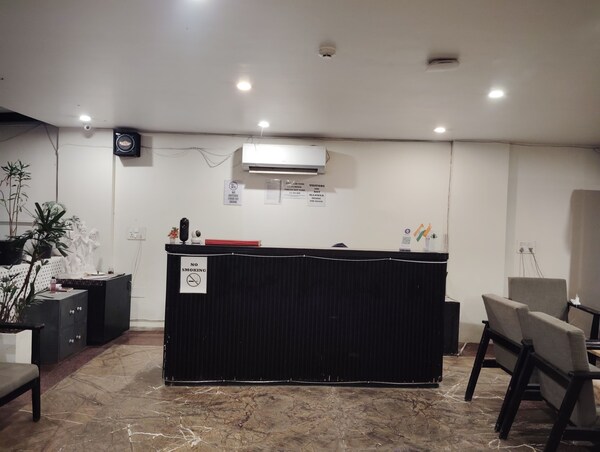 Hotel Arena - Gurugram