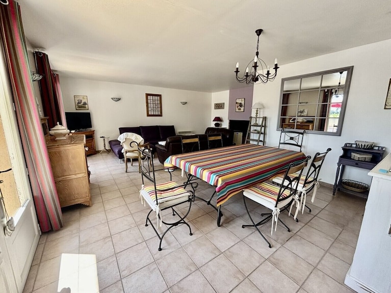 Location De Maison Avec Piscine Au Coeur Du Vignoble De Gigondas - Vacqueyras