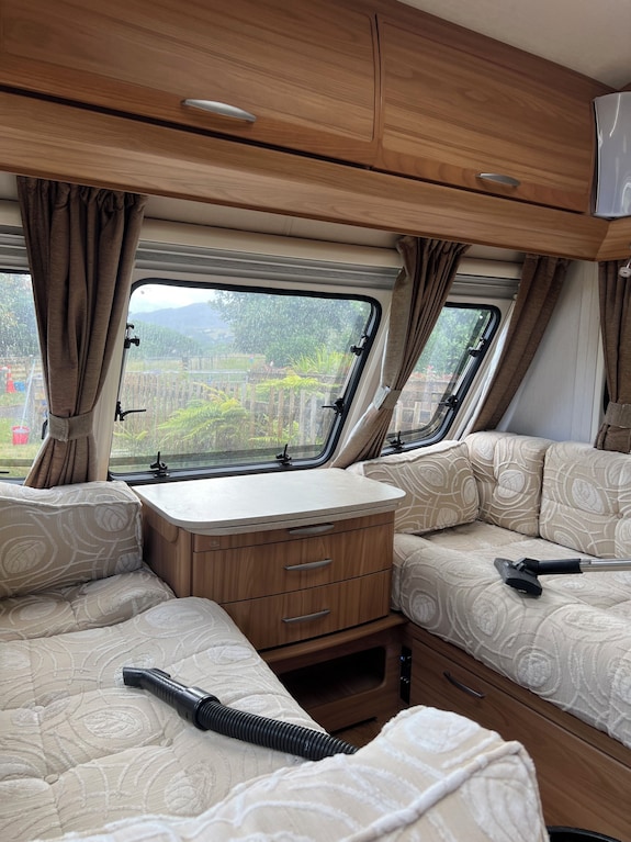 4 Berth Caravan To Rent For 2 Adult And 2-3 Kids. 110$/ Night. - Bay of Plenty