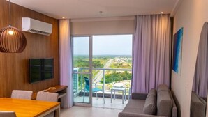 Apartamento Superior, 1 quarto, não fumadores, vista para o resort | Sala de estar