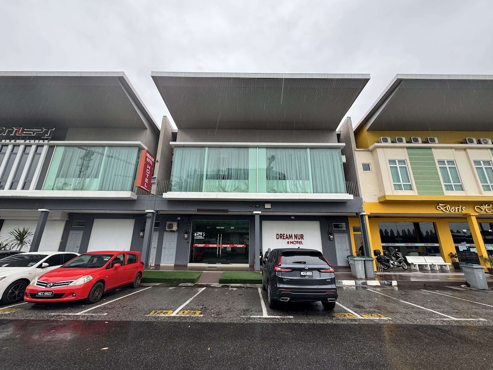 Oyo 89497 Dream Nur Hotel - Malacca