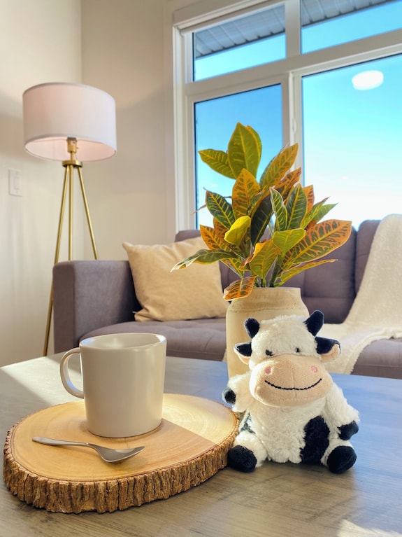 Brand New 3 Br Entire Home Sw 15mins Airport & Wem - Alberta