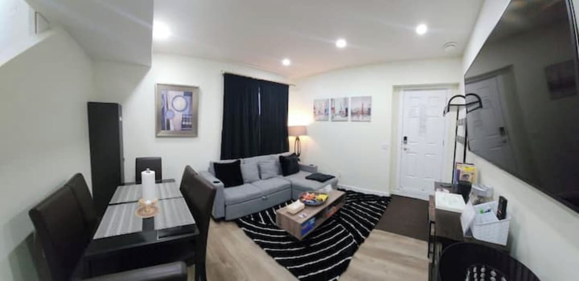 Charming Oasis Tranquil Suite 8 Min Airport, Ac - Calgary