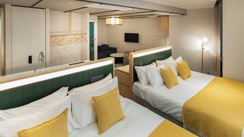 Suíte estúdio superluxo | Cofres nos quartos, individualmente mobiliados, escrivaninha