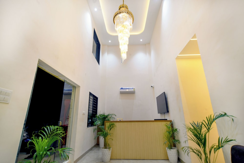 Aceotel Inn Xpress Vijay Nagar - Vijay Nagar
