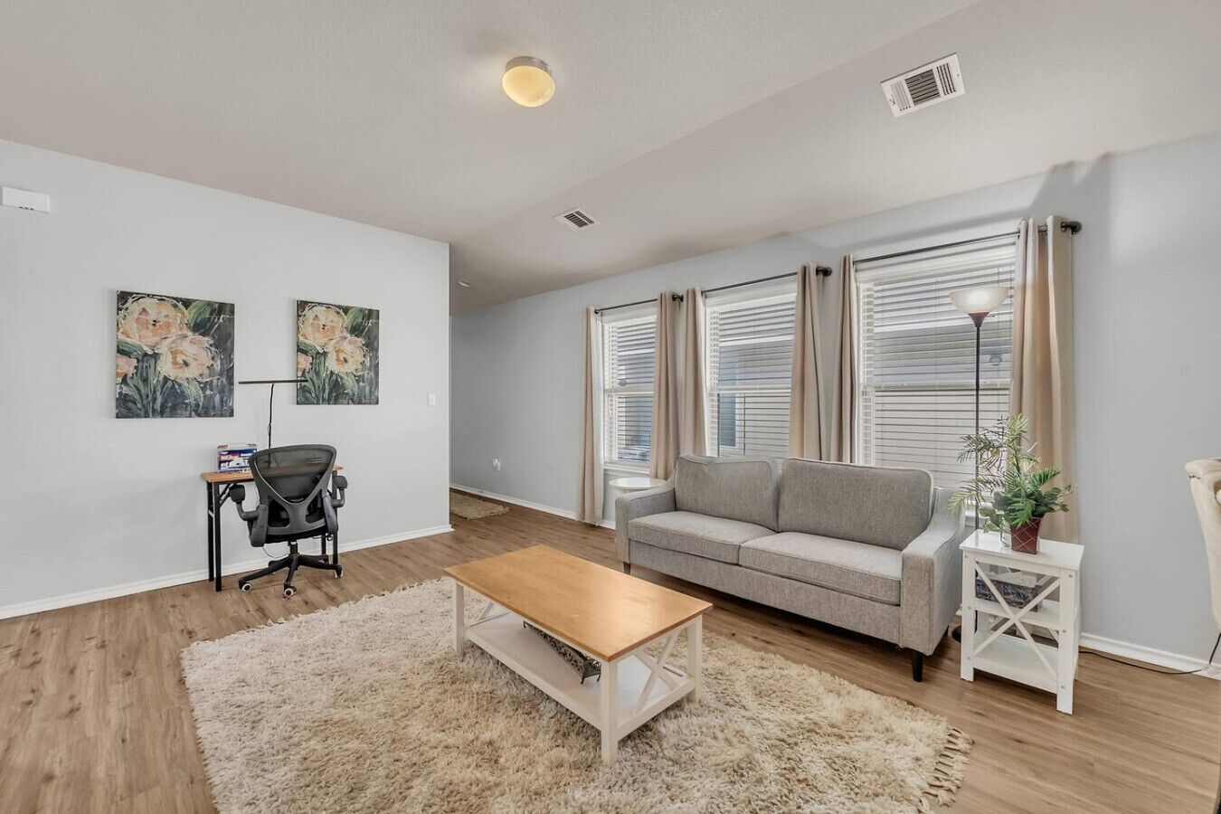 Cozy Stay | Steps From Tesla Hq - Cedar Creek, TX