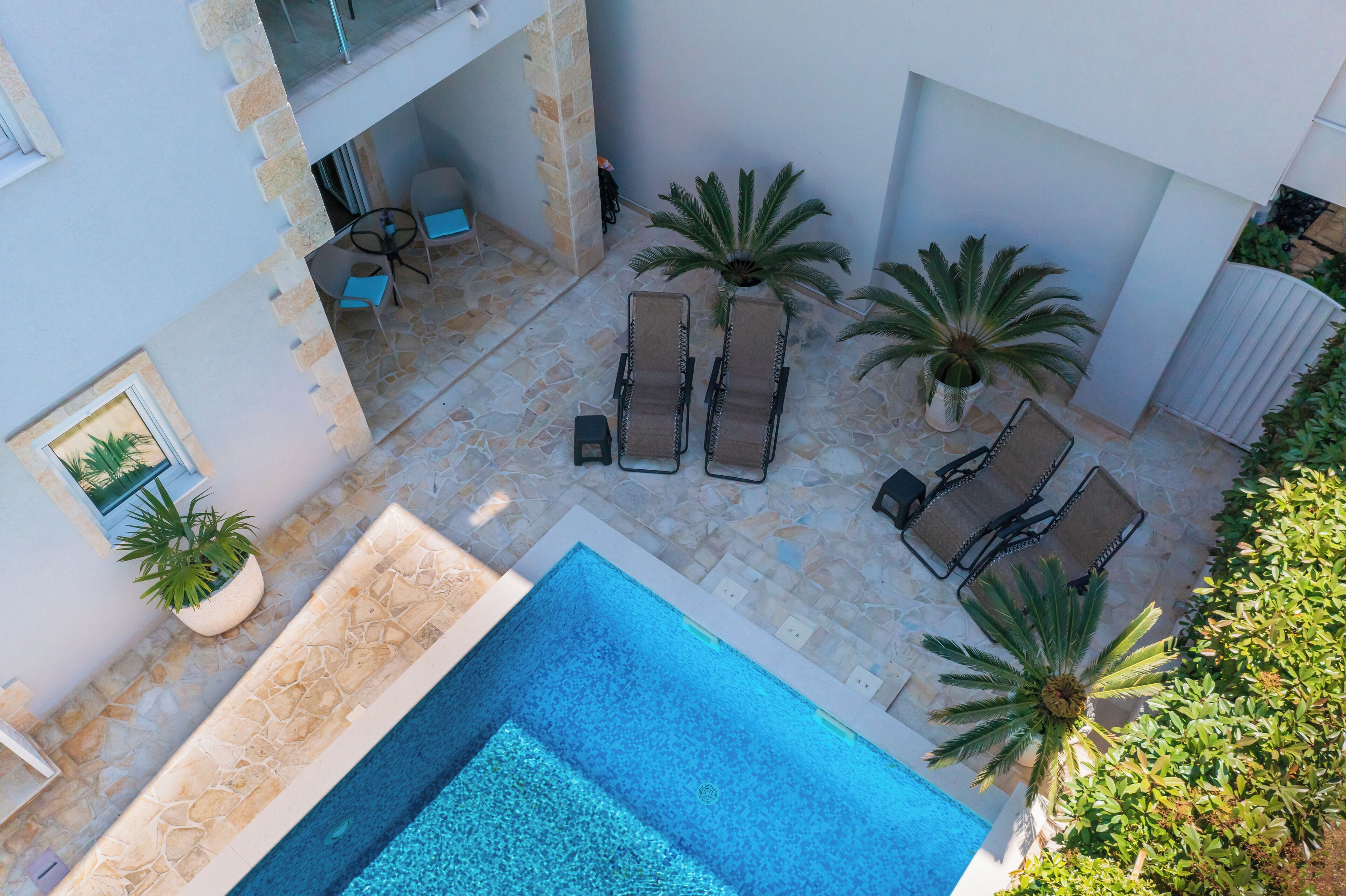 Piscina exterior sazonal 