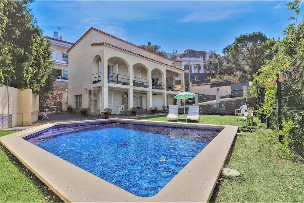 House In Roses With Pool Near La Punta Beach - Roses