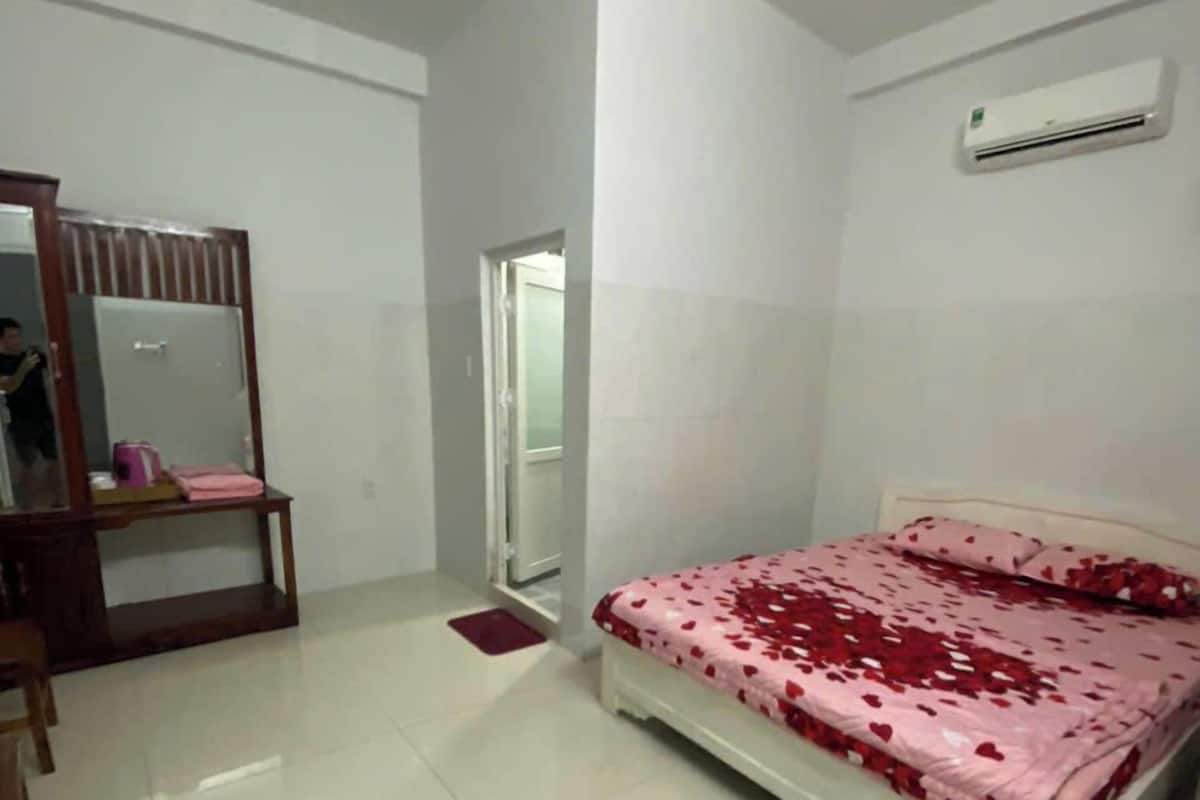 Quarto básico, 1 cama King | Wi-Fi de cortesia