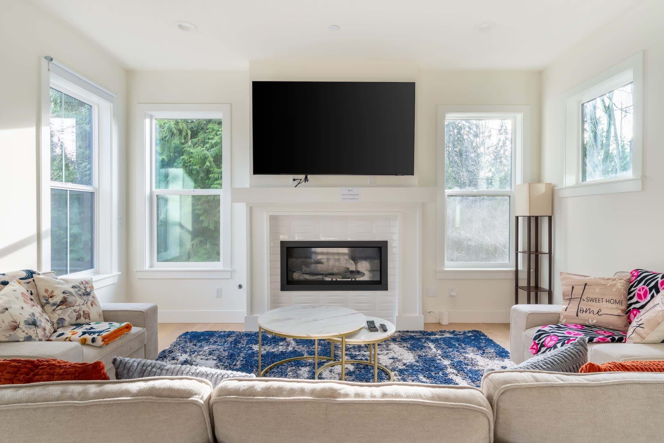 Elegant 3-story House With Private Backyard In Wa - 柯克蘭