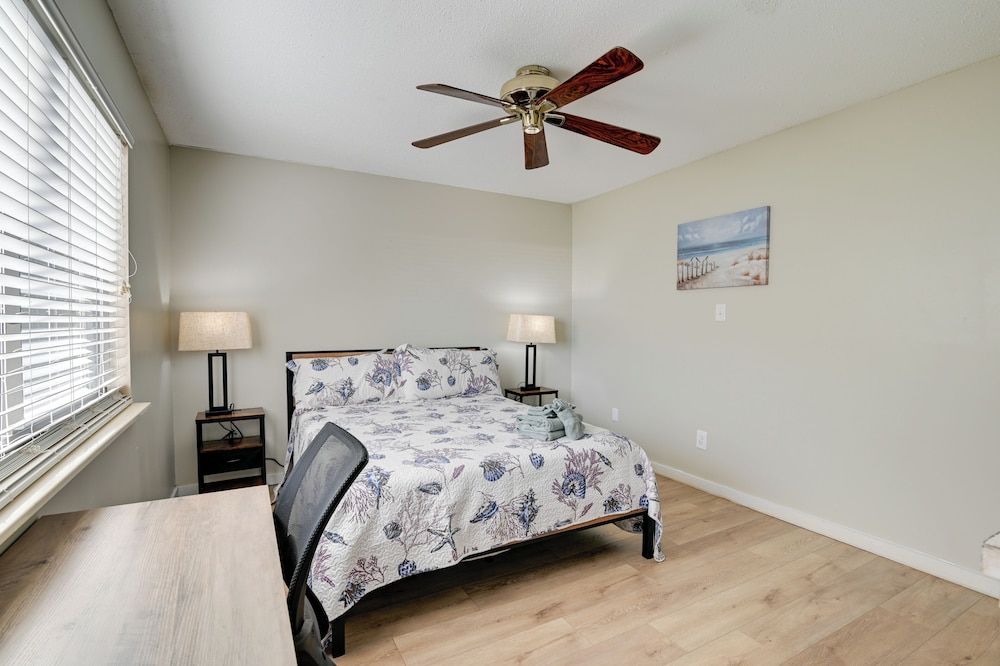 Walk to Beach + Pier: Myrtle Beach Getaway w/ Deck - Horry County ...