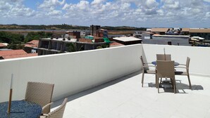 Apartamento Comfort | Refeições ao ar livre