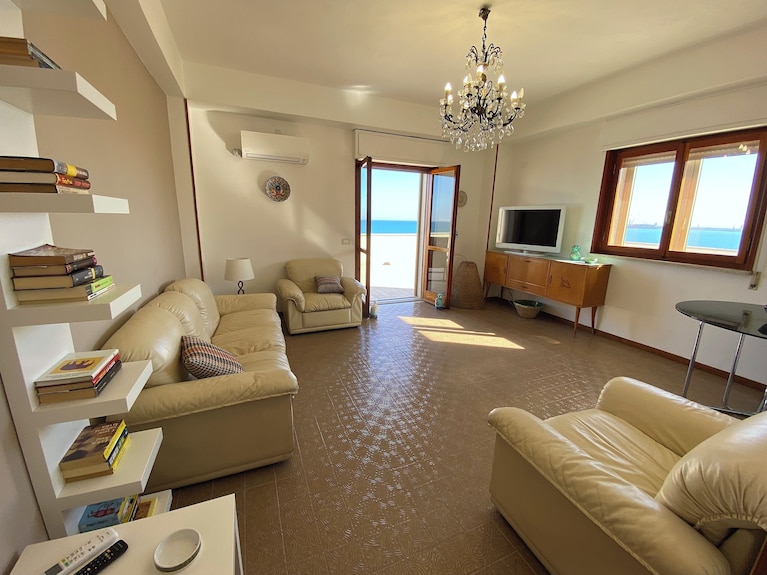 Terrace Of The Sirens - Penthouse Apartment Facing The Sea In Pozzallo - Pozzallo