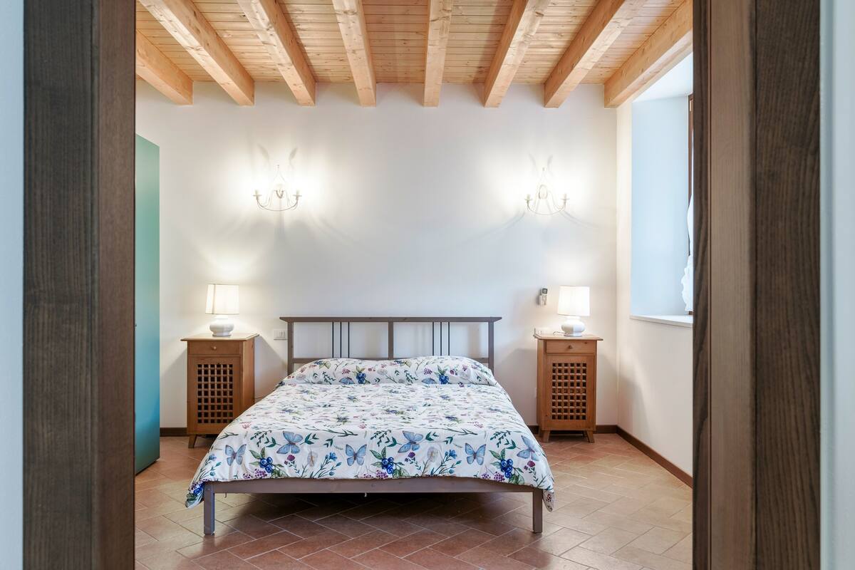 1 quarto, Wi-Fi de cortesia, roupa de cama