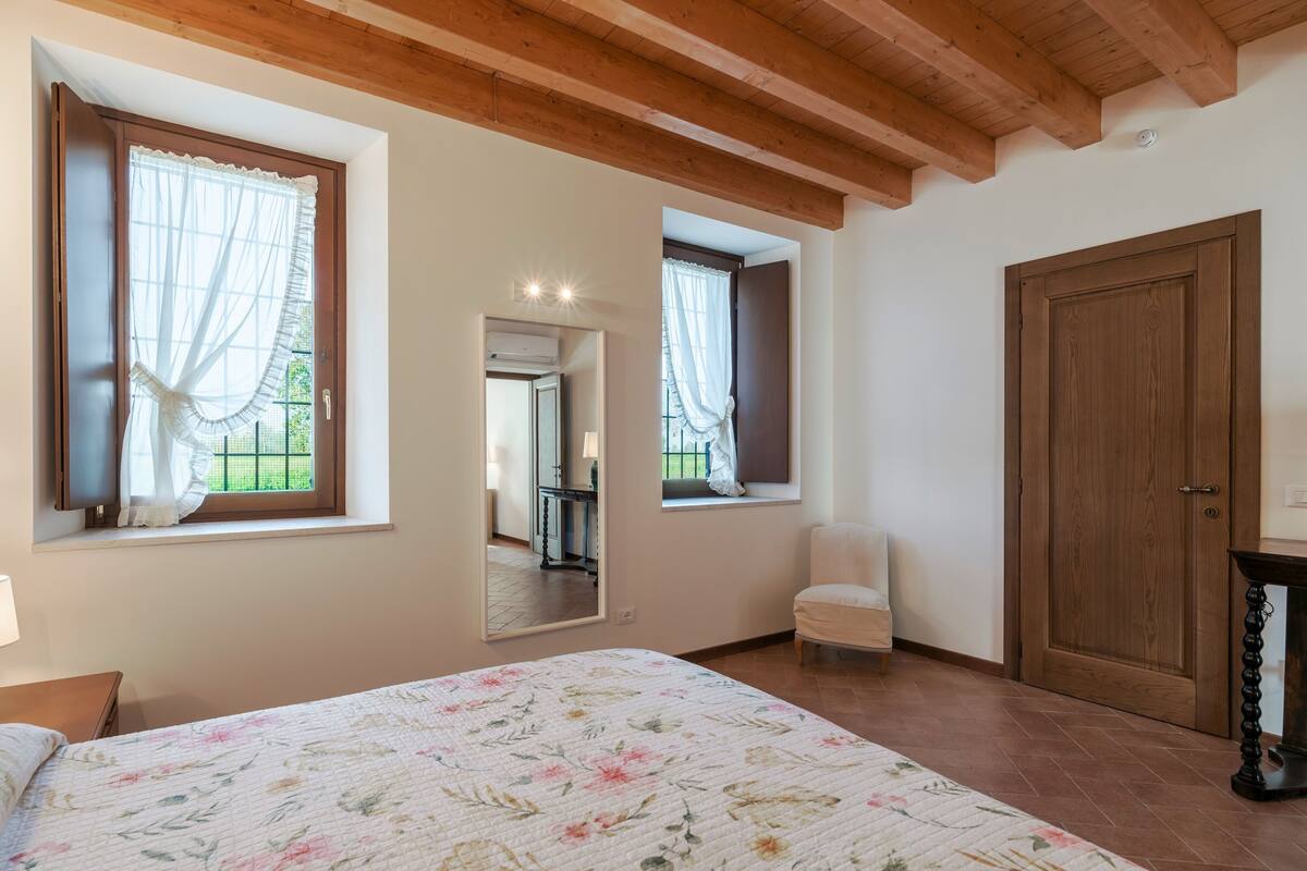 1 quarto, Wi-Fi de cortesia, roupa de cama