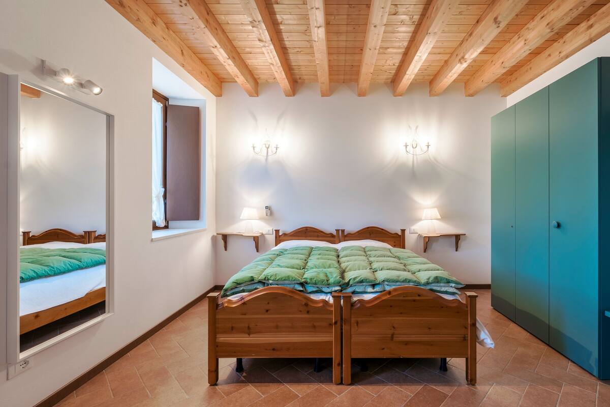 1 quarto, Wi-Fi de cortesia, roupa de cama