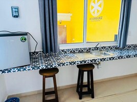 Quarto triplo família, vista para o jardim | Wi-Fi de cortesia