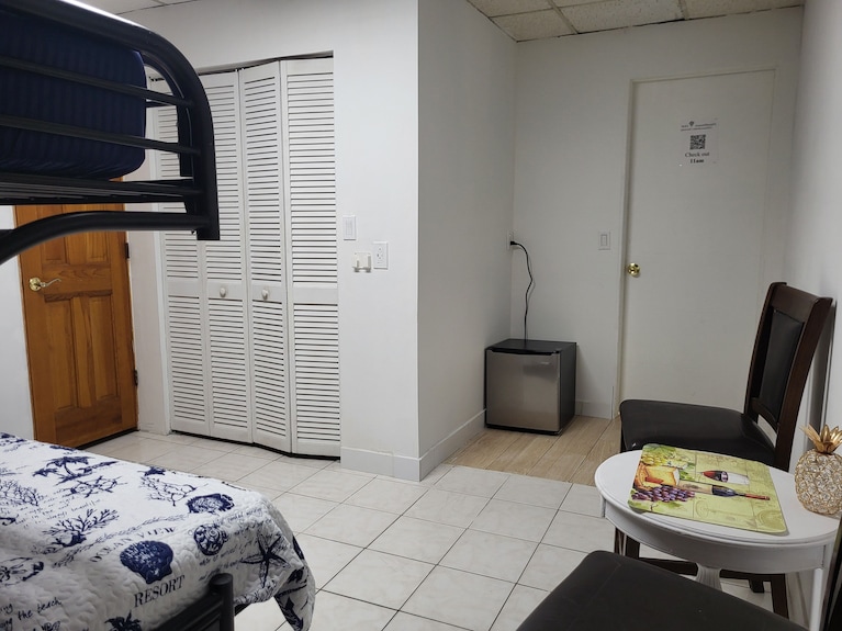 Affordable Bedroom With Private Bathroom In Miami, Little Havana C3 - Coral Gables, FL