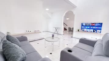 Casa Familiar, 5 quartos | Sala de estar