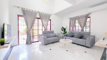 Casa Familiar, 5 quartos | Sala de estar