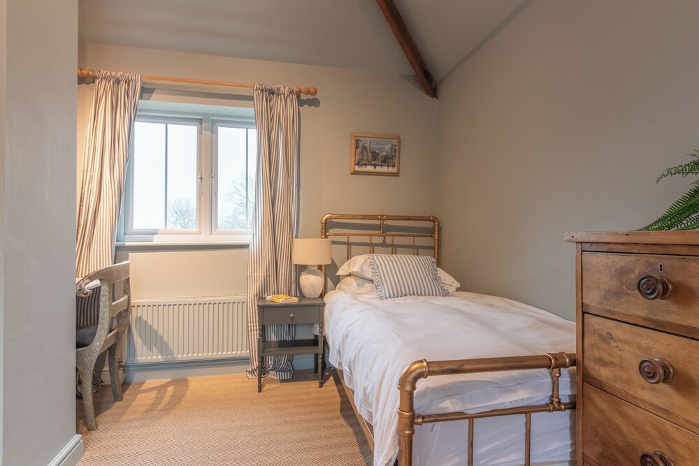 Stylish Mews House in Central Devizes, with parking - Devizes | Vrbo