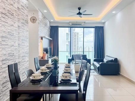 Apartamento, 3 quartos | Sala de estar. USJ One Park by Manhattan Group