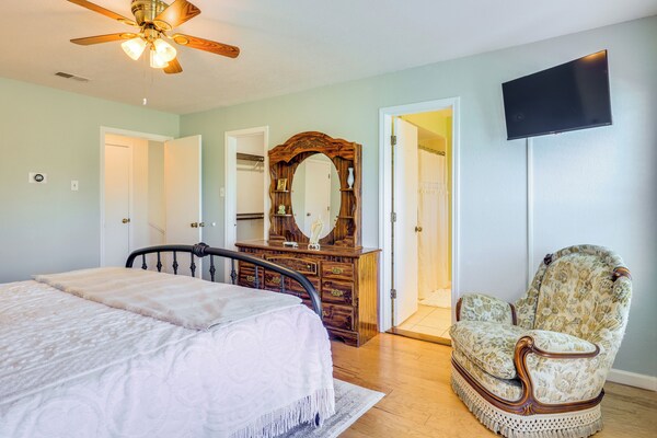 Hill Country Townhome: Close To Parks & Hiking - Dripping Springs, TX