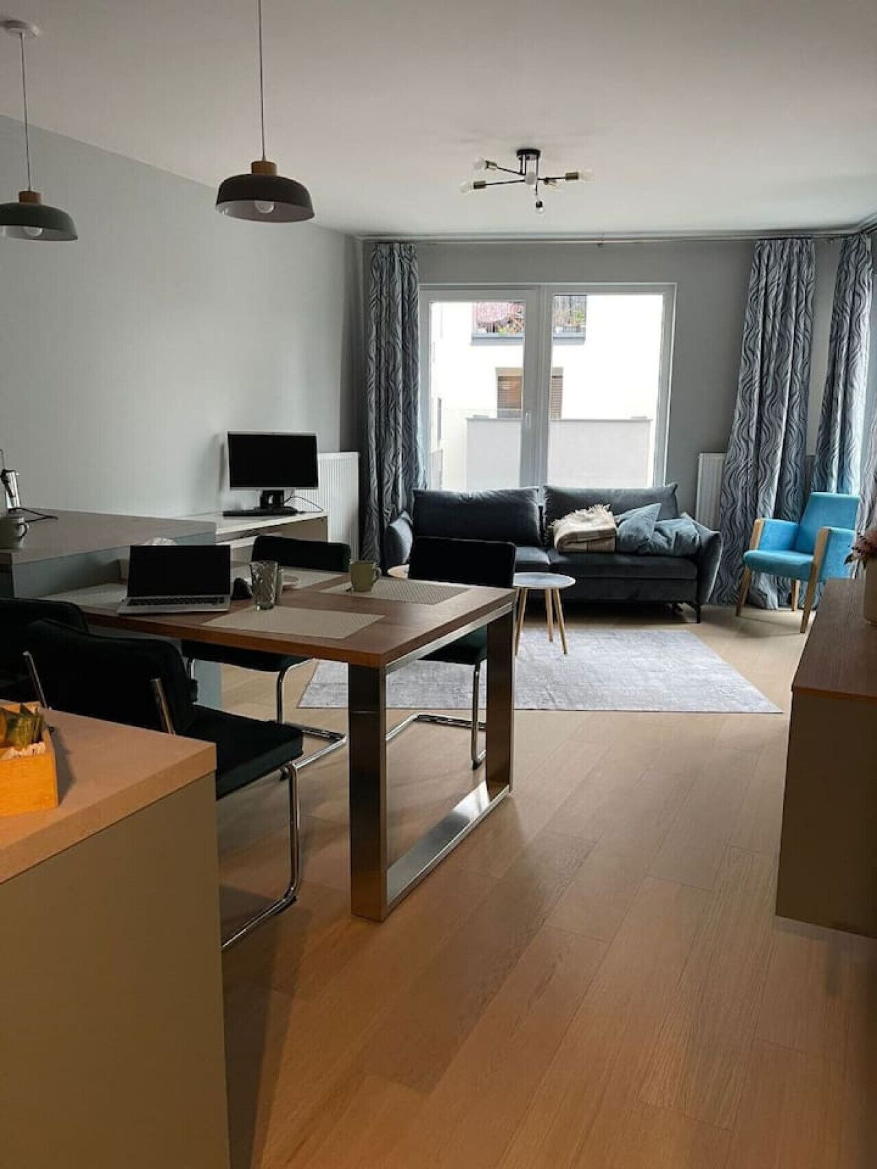 Vista Serenity Apartment With Parking Garage - Prague