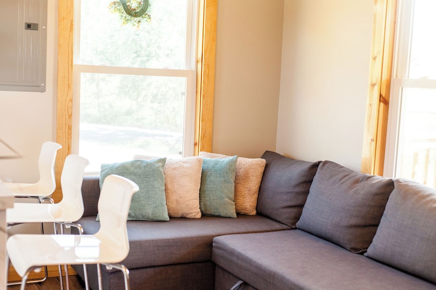 Charming Cottage On 15 Acre Farm Near Romney, Wv - Virginia