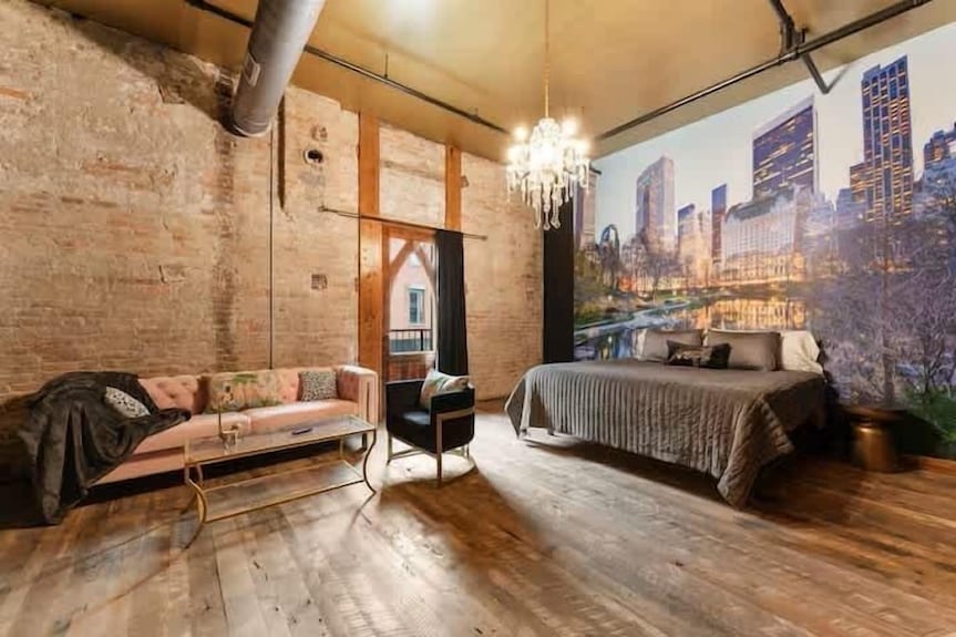 Welcome To Black Palace-c! A Beautiful Downtown Loft With Easy Access To Everyth - スプリングフィールド, MO