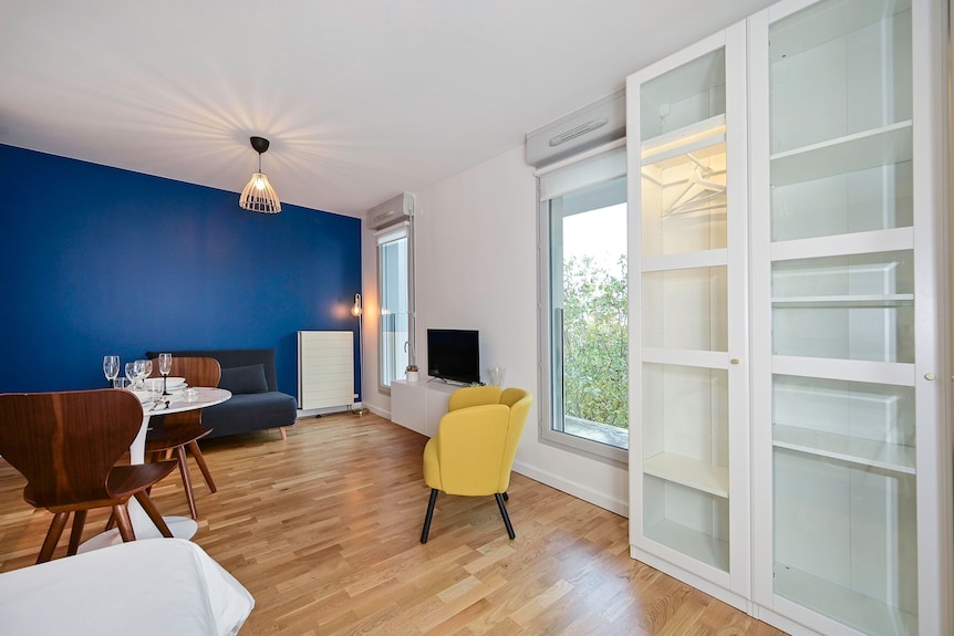 Léonard De Vinci - Studio Avec Parking Privé à Massy - Massy