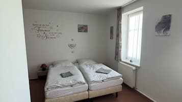 Quarto casal | Escrivaninha, Wi-Fi de cortesia