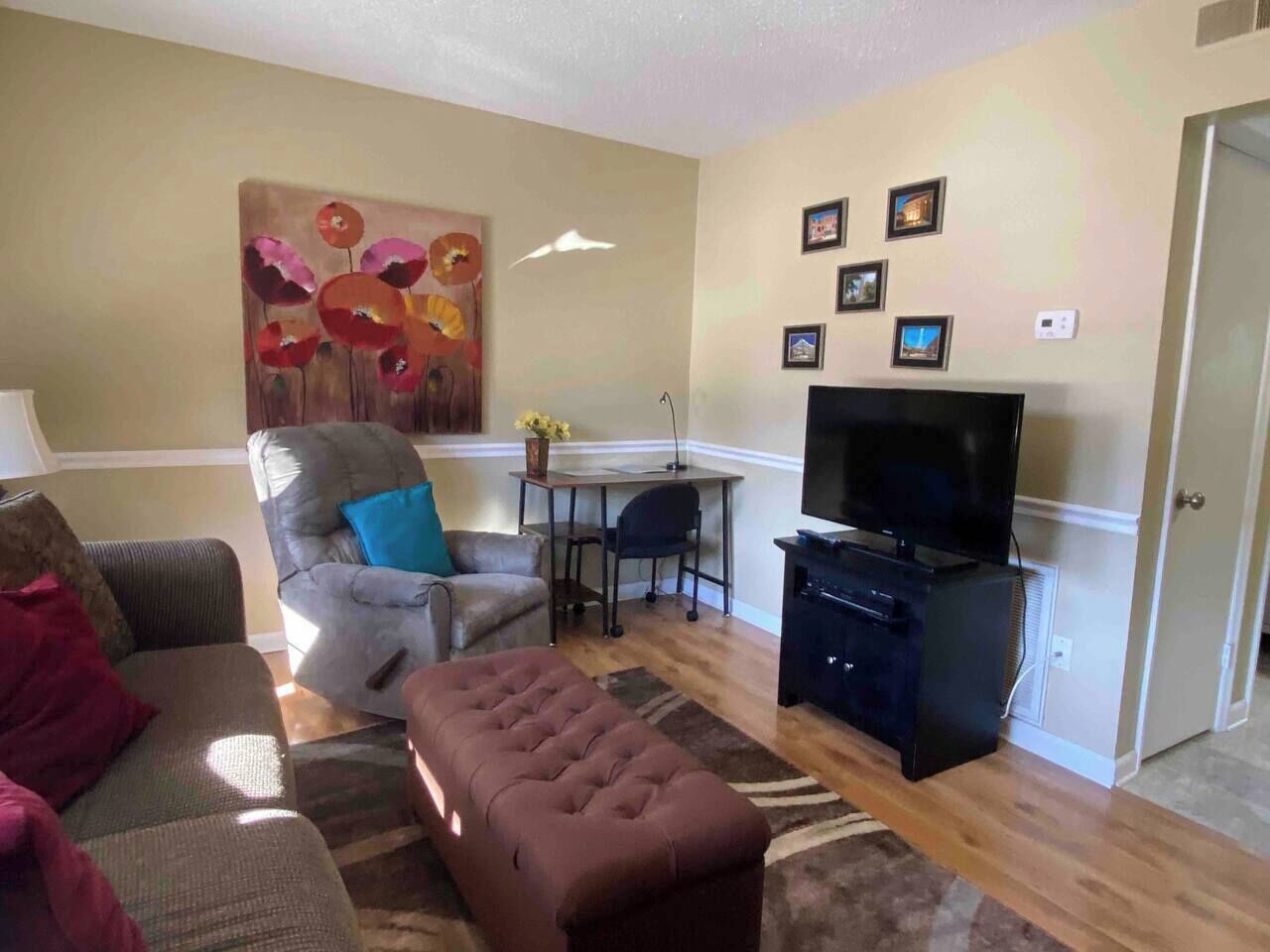 Convenient To Duke Hosp/univ & Walkable To Dt - Chapel Hill, NC