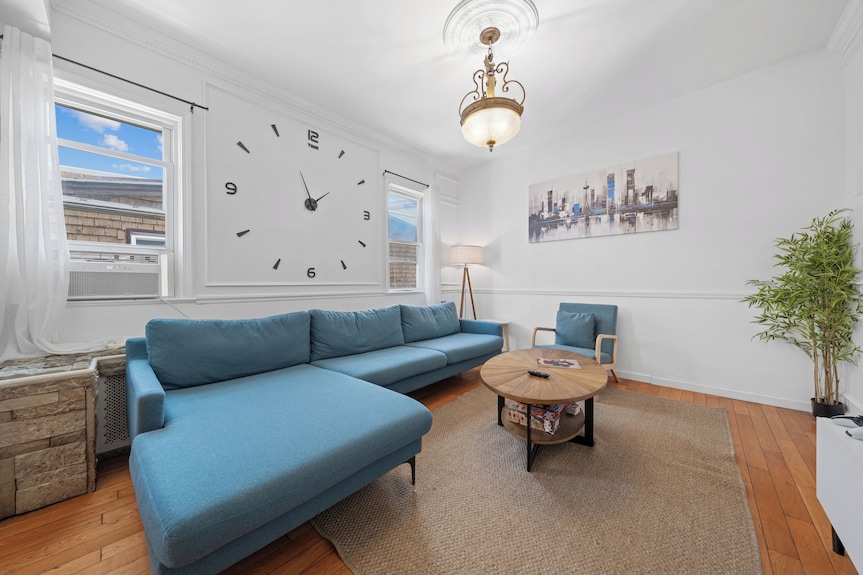 Welcoming Apartment 10 Min Light Rail Access - Bayonne