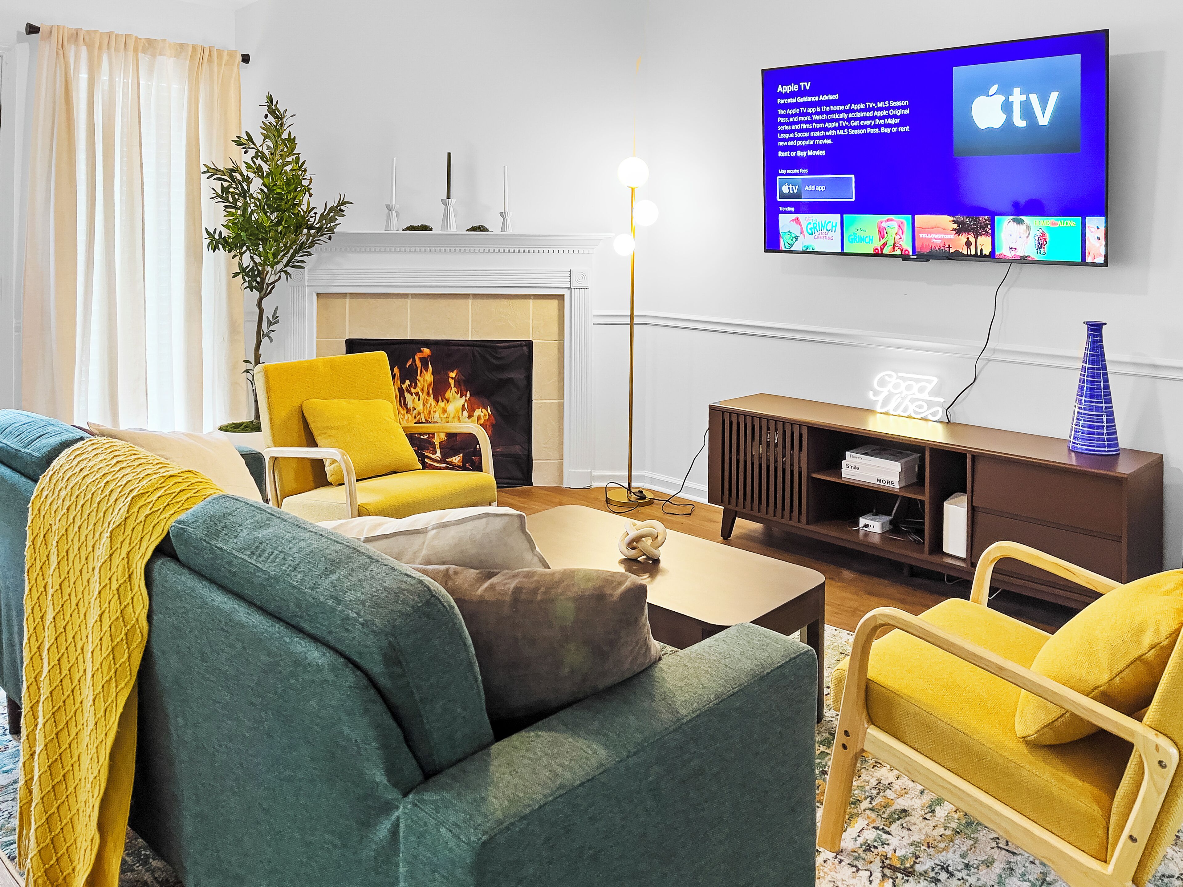 4br Near Airport - King Bed, Beauty Bar, & Parking - Pooler, GA